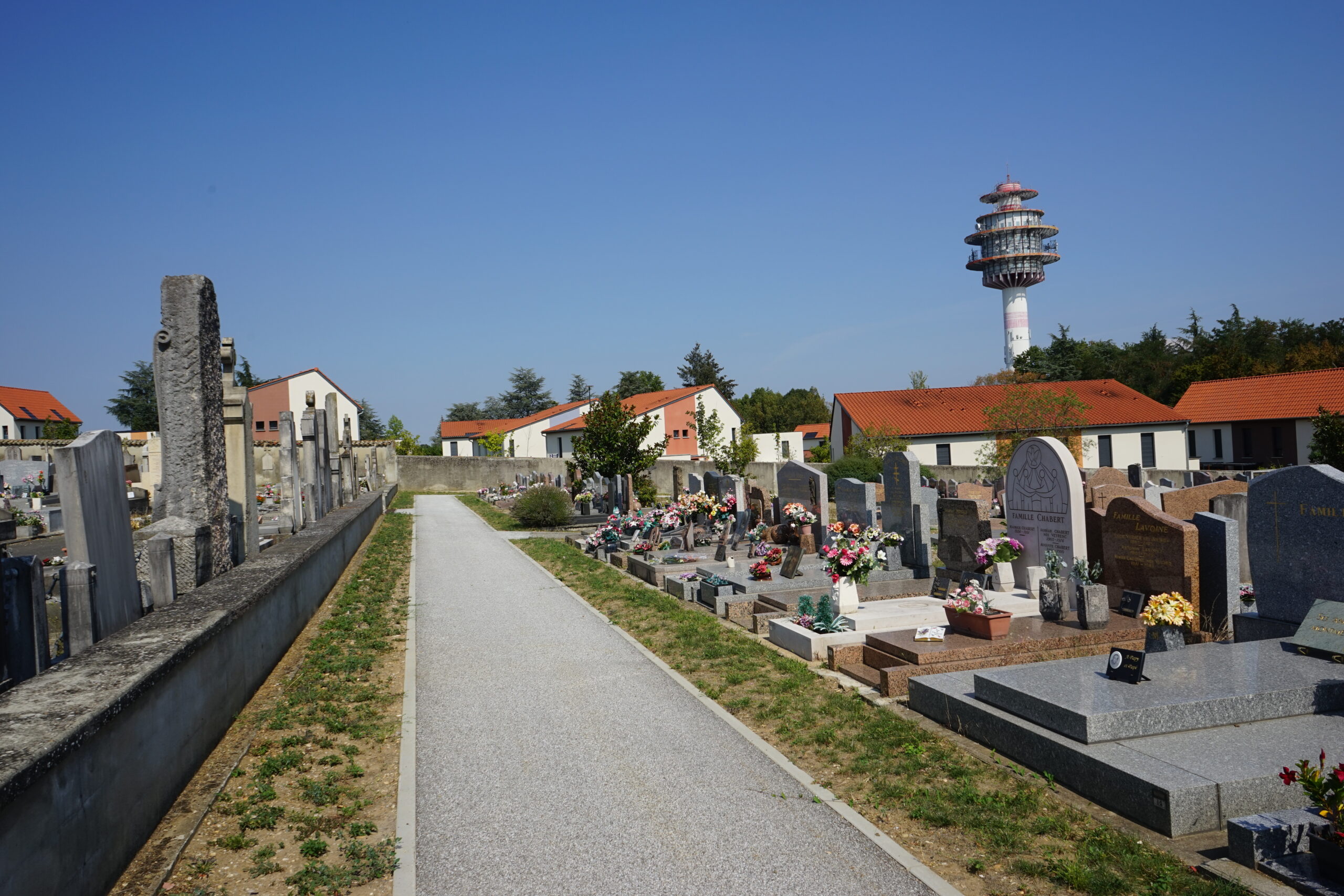 Cimetière - chassieu.fr