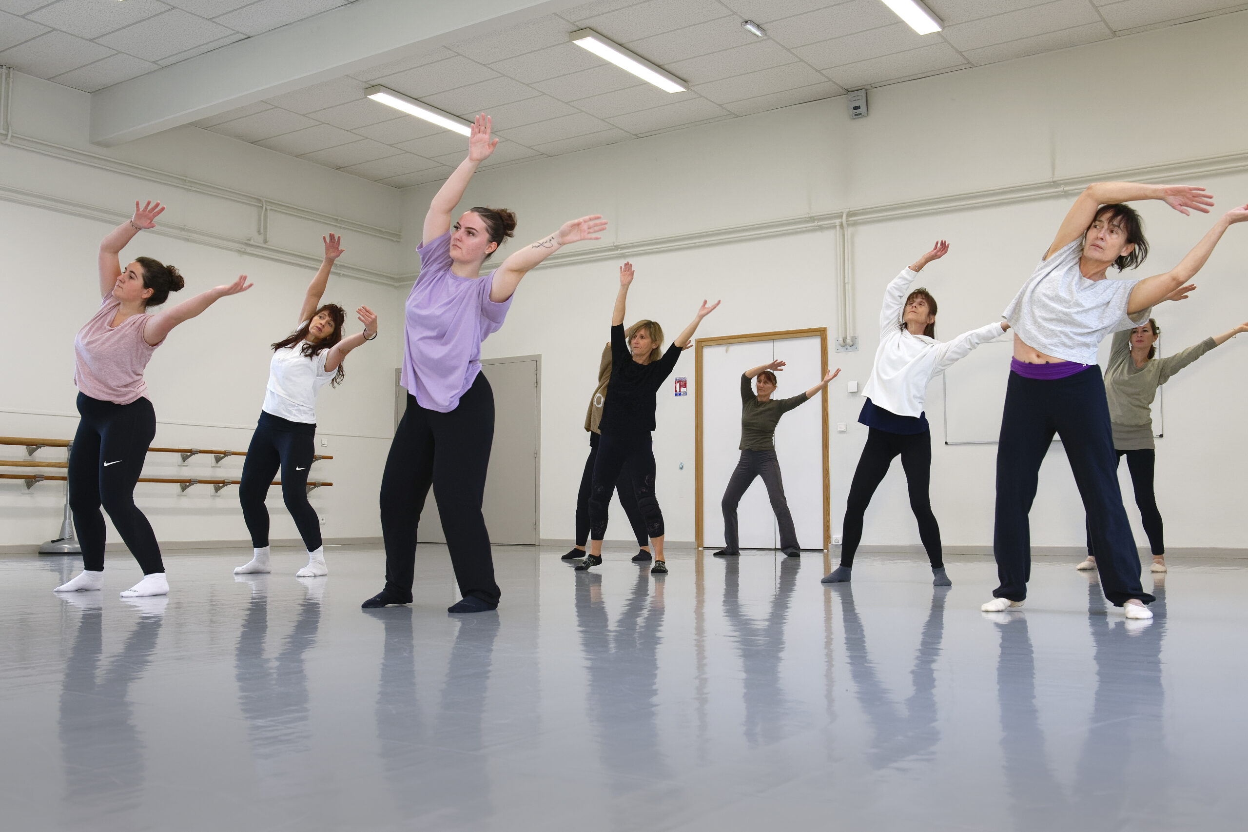 Danse au sol et stages - chassieu.fr